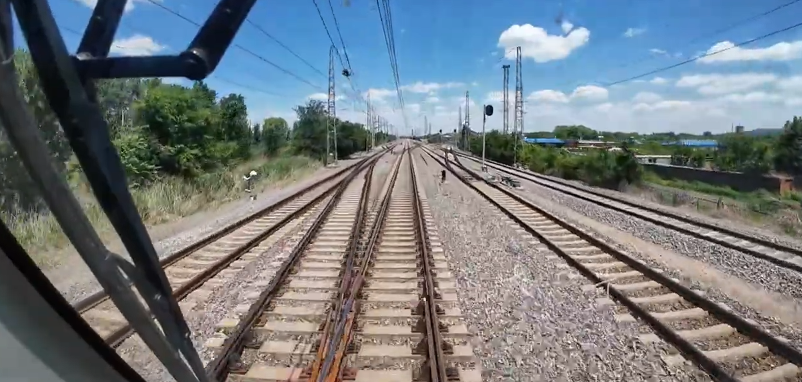 railway track capture Instance Segmentation Model by railway track detetion