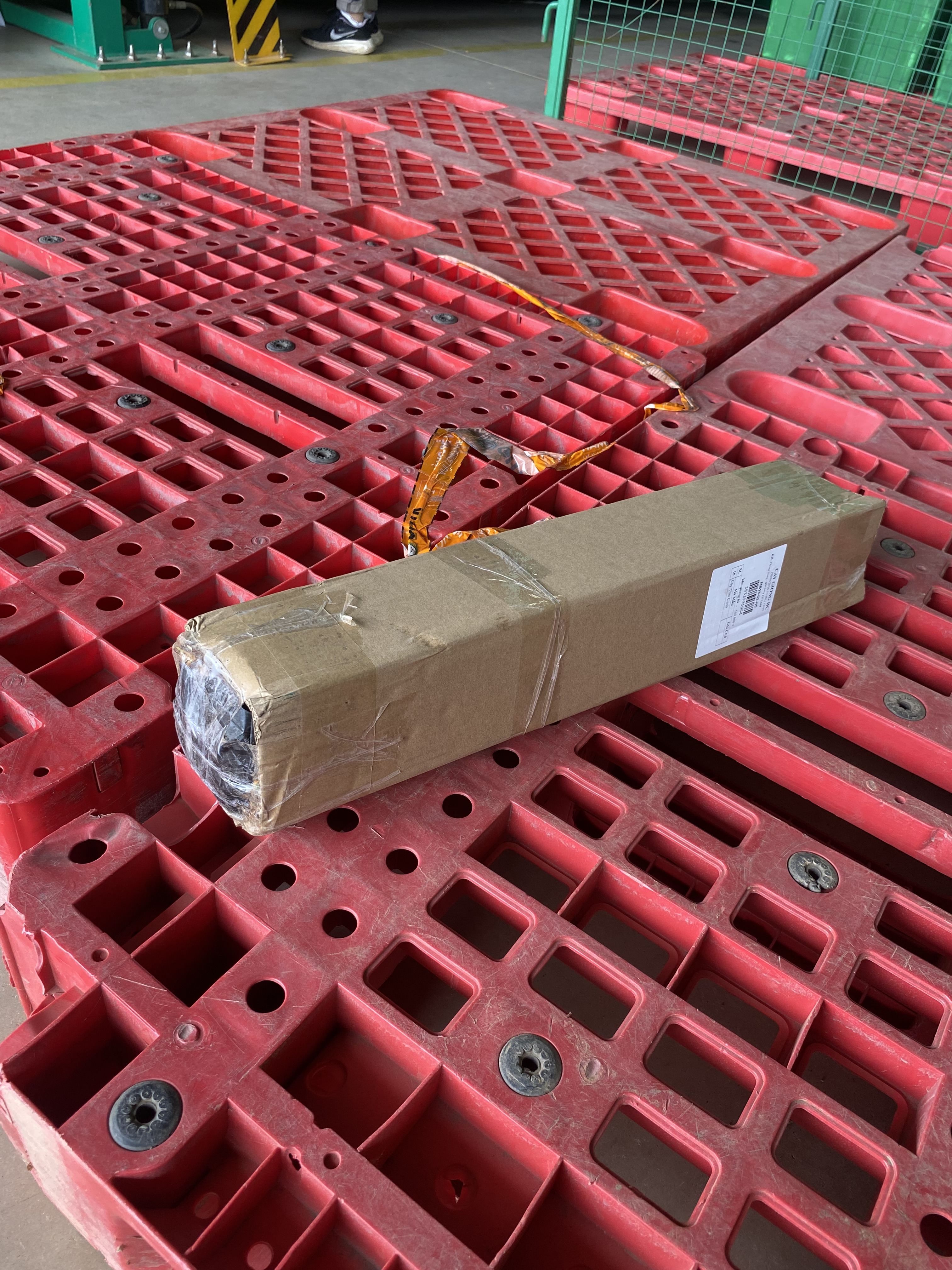 package-segment Instance Segmentation Dataset by abcd