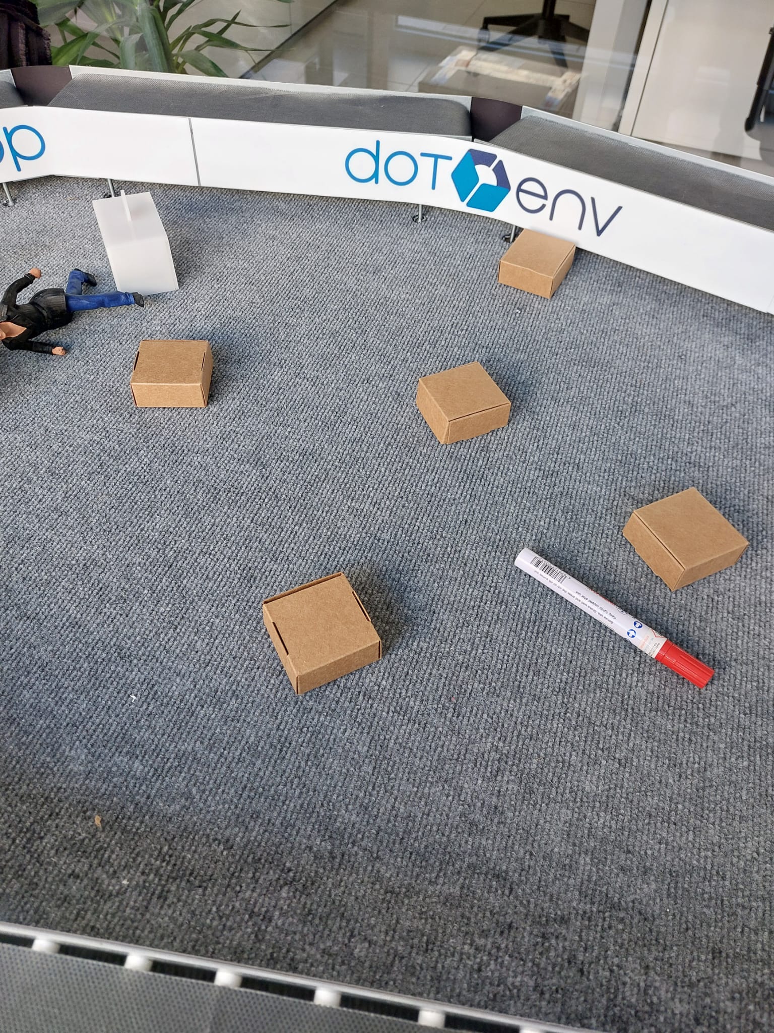 Packages v2 Object Detection Dataset by DotEnv