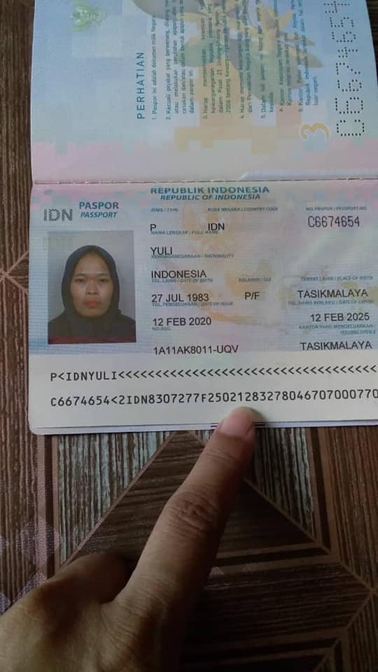 KTP-SIM-PASSPORT-SEGMENTATION Instance Segmentation Dataset by VISUAL INTELLIGENCE STUDIO 2