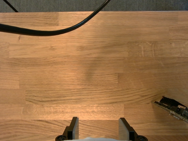 circuit_and_cable Object Detection Dataset by cable insertion