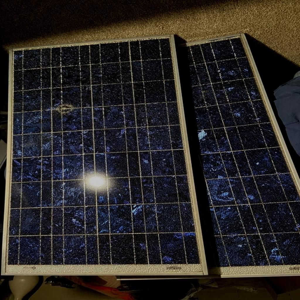 'Broken Solar Panel Detection' Object Detection Dataset by hasan 'Broken Solar Panel Detection' Object Detection Dataset by hasan