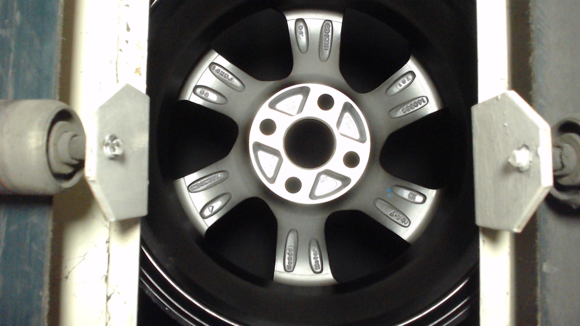 wheelmarknew - Roboflow Universe