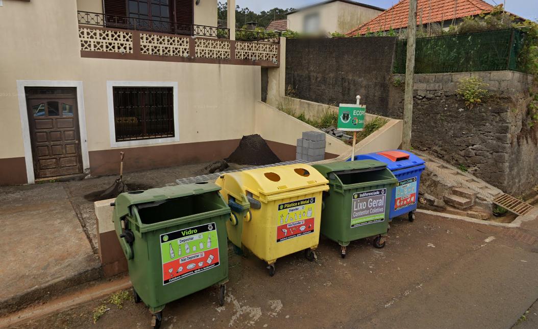Type_Of_Waste_Containers Instance Segmentation Dataset by stateofwastebins