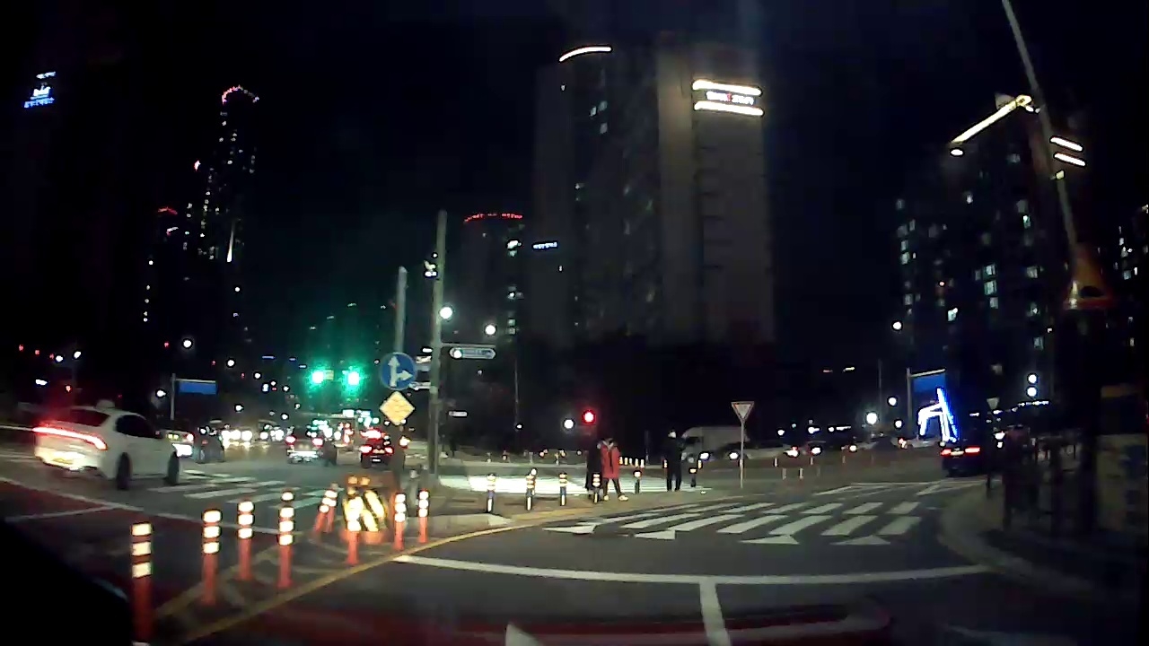 Crosswalk Object Detection Dataset By Traffic Light Crosswalk