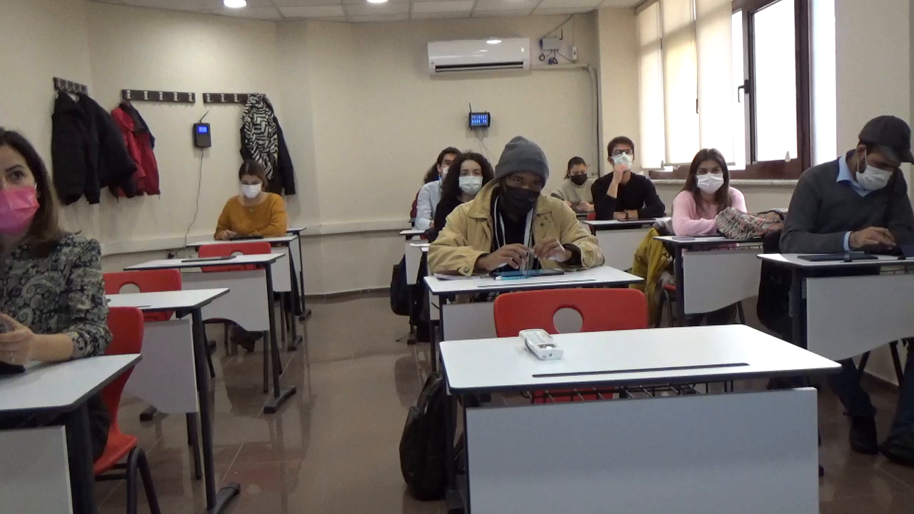 Inattentive_student Object Detection Dataset by omuga