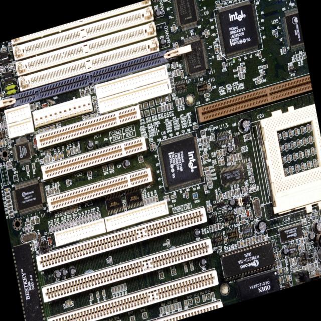 Pcb Component Detection Object Detection Dataset V5 2025 04 15 7 17pm