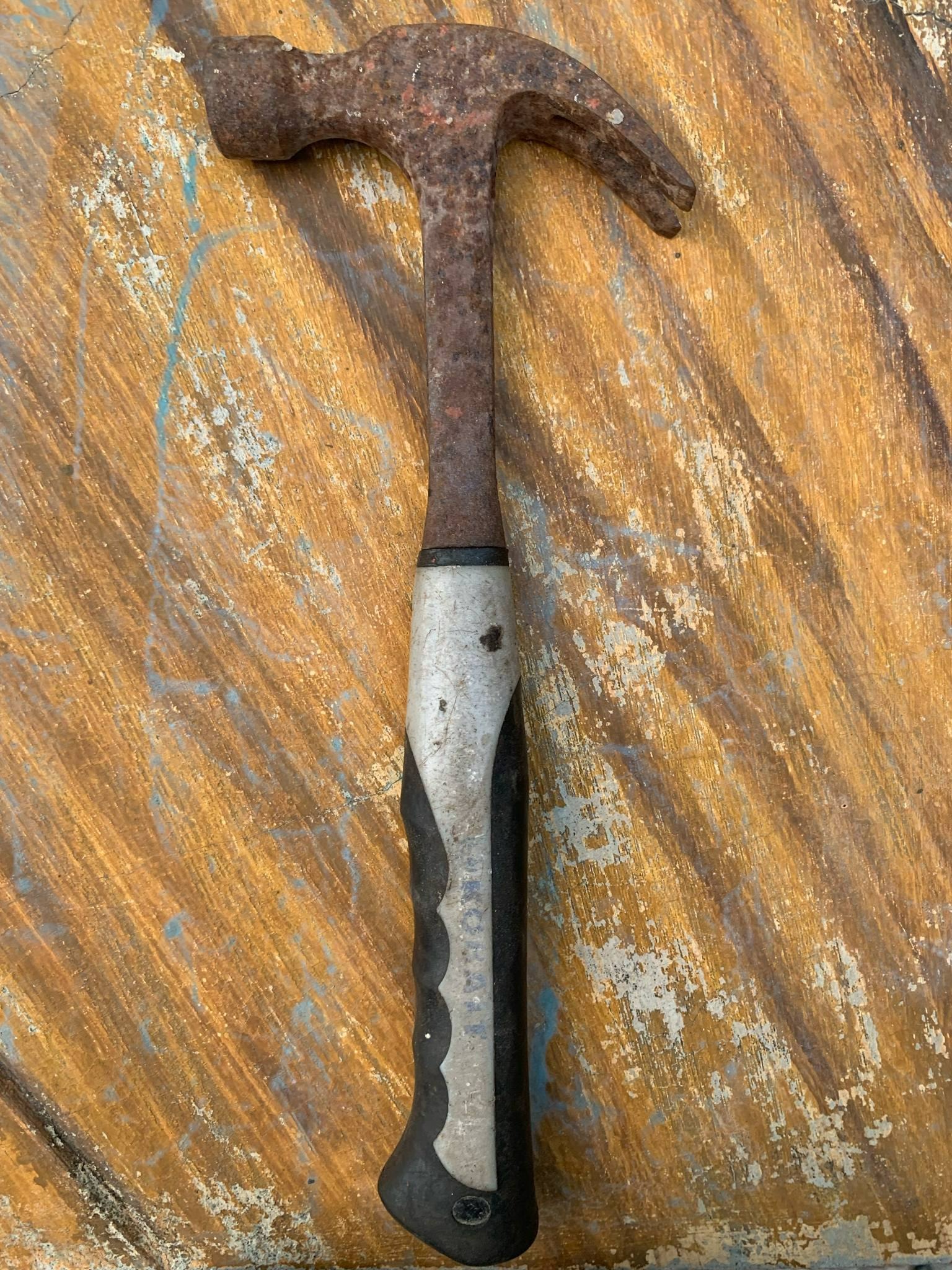 Corrosion-Segmentation-Tools Instance Segmentation Dataset by AILab