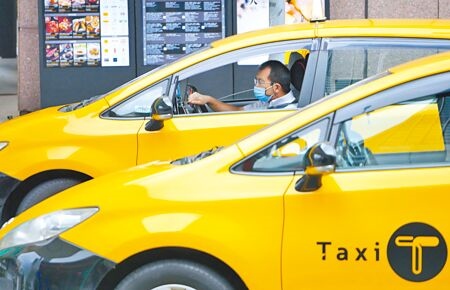 car Instance Segmentation Model by H ong