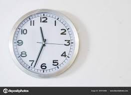 Clocks Object Detection Model by project-u2kbn