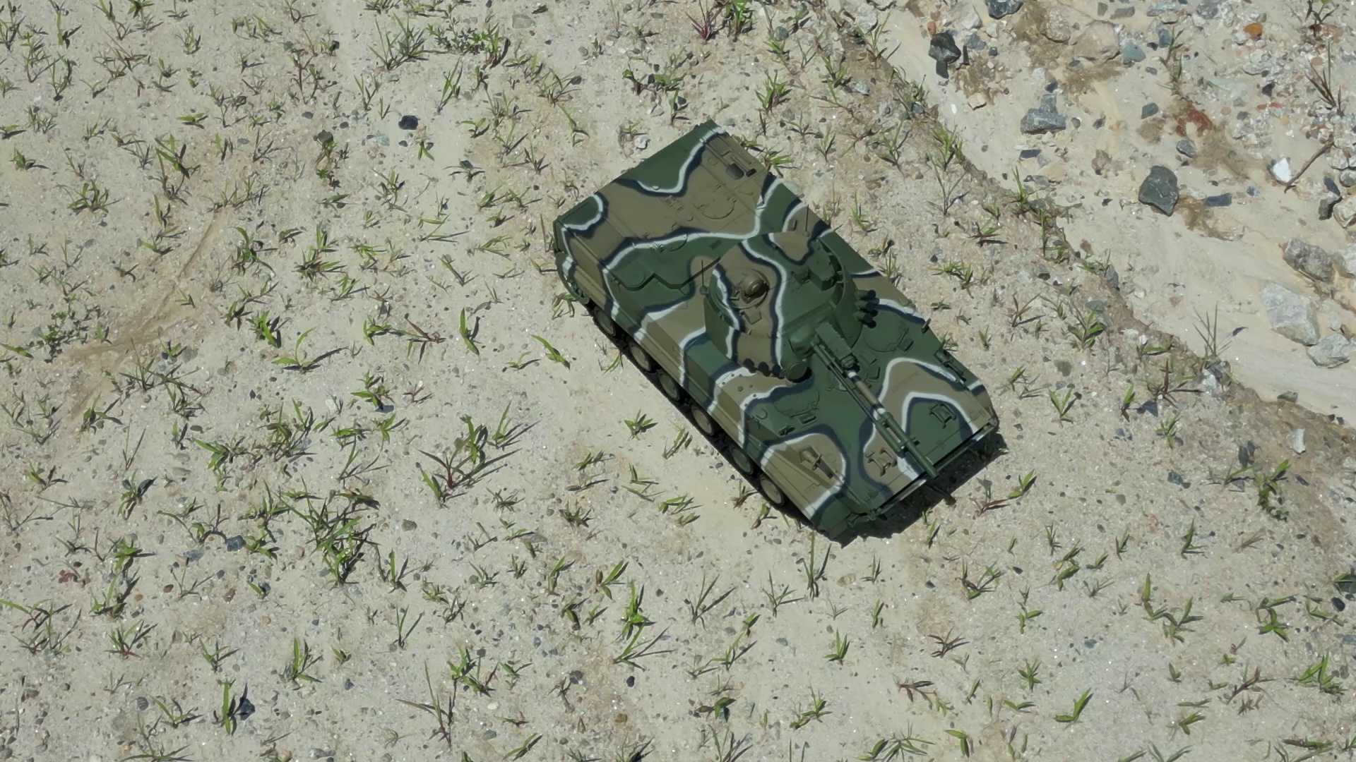 Tank Detection V2 Object Detection Model by anna