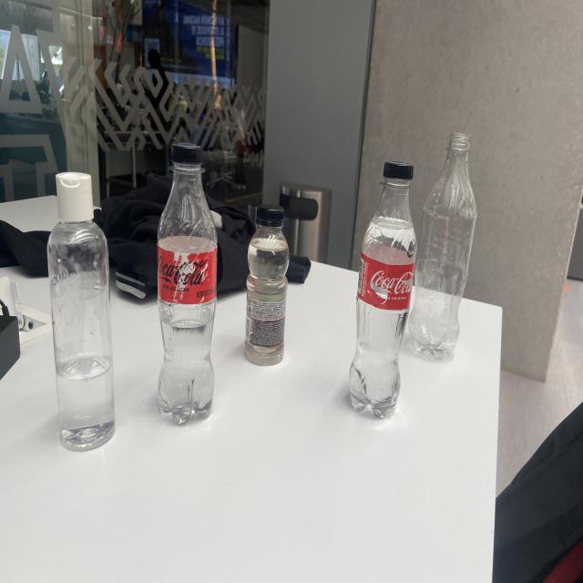 recyclable-bottles Object Detection Dataset by researchwar