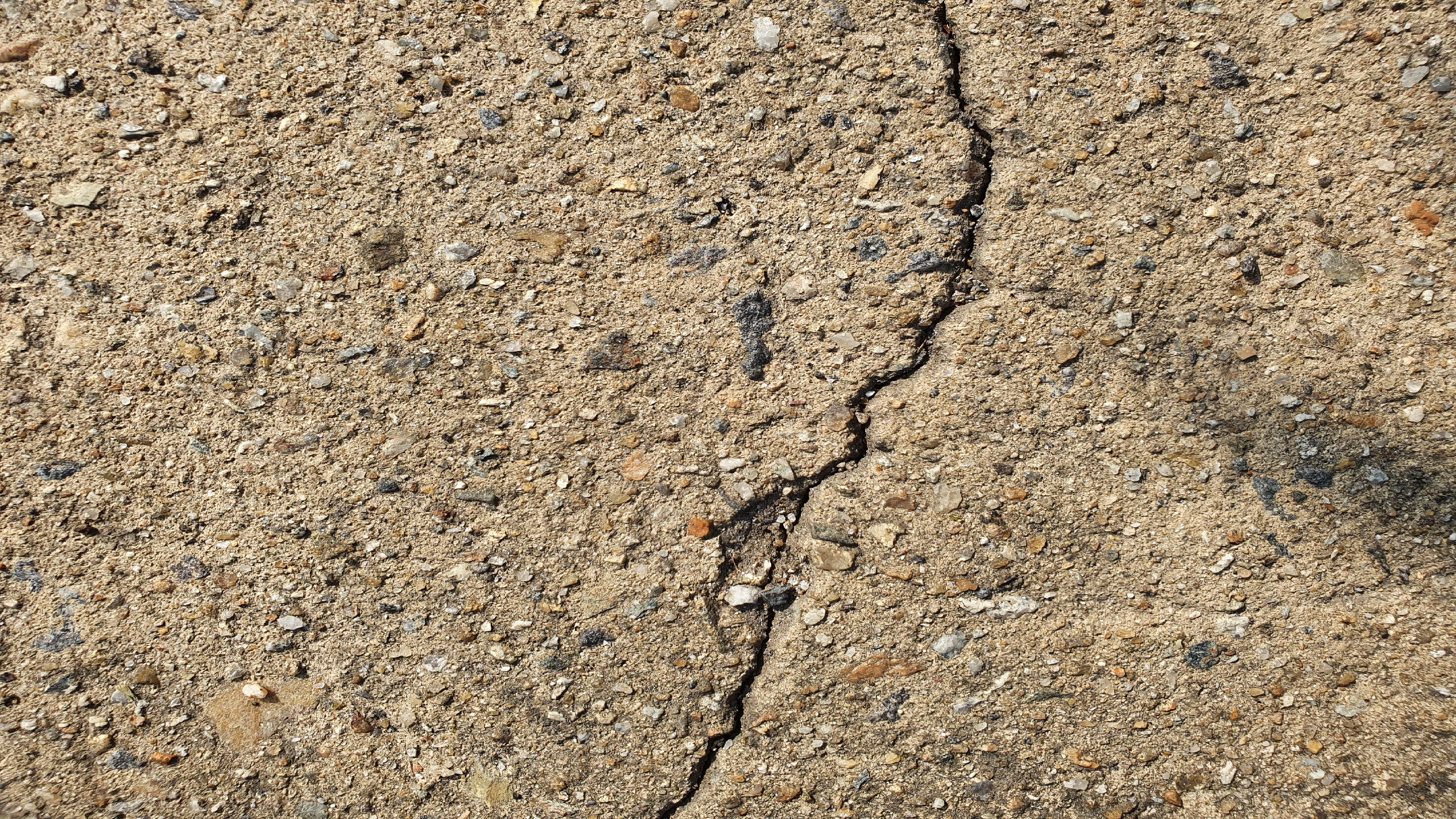 crack Instance Segmentation Dataset and Pre-Trained Model by ROBOTECH