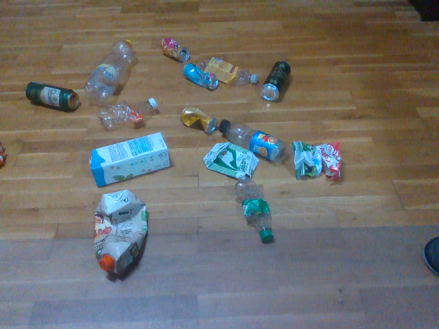 Waste classify-segment Instance Segmentation Dataset by University project