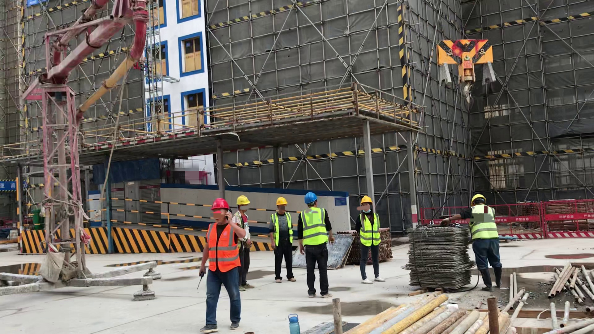 Construction Object Detection Model by data