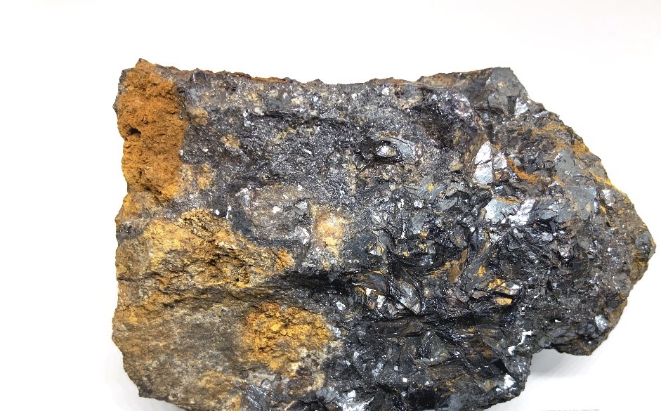 ore_dataset Classification Dataset by mineral1