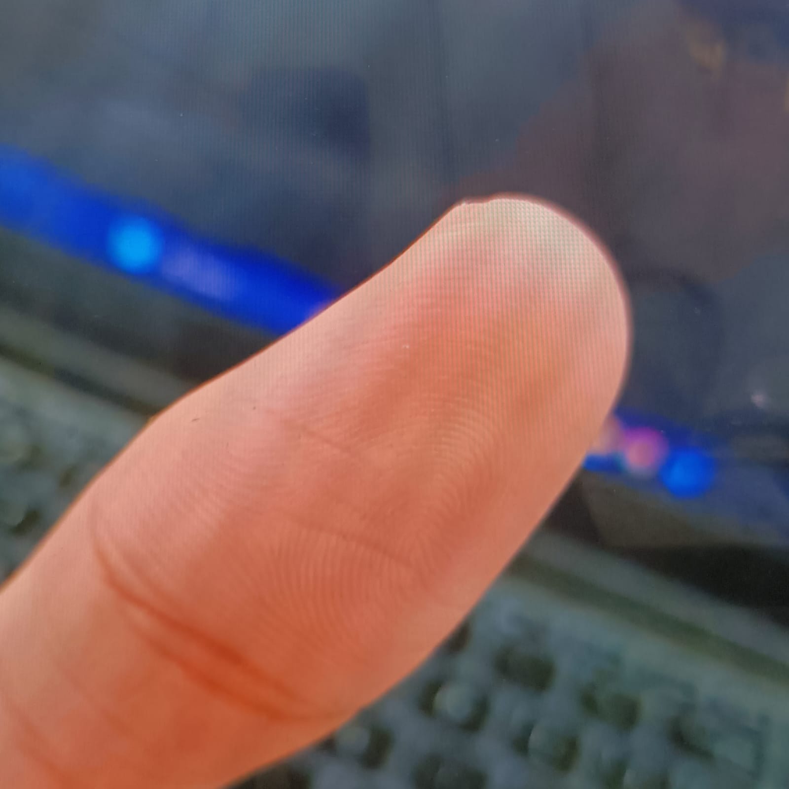 phone-fingers Classification Dataset by fingerdata