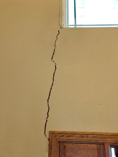 YoloV5-Wall Object Detection Dataset by crack