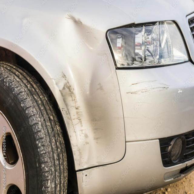 scratch-only Object Detection Dataset by car damage