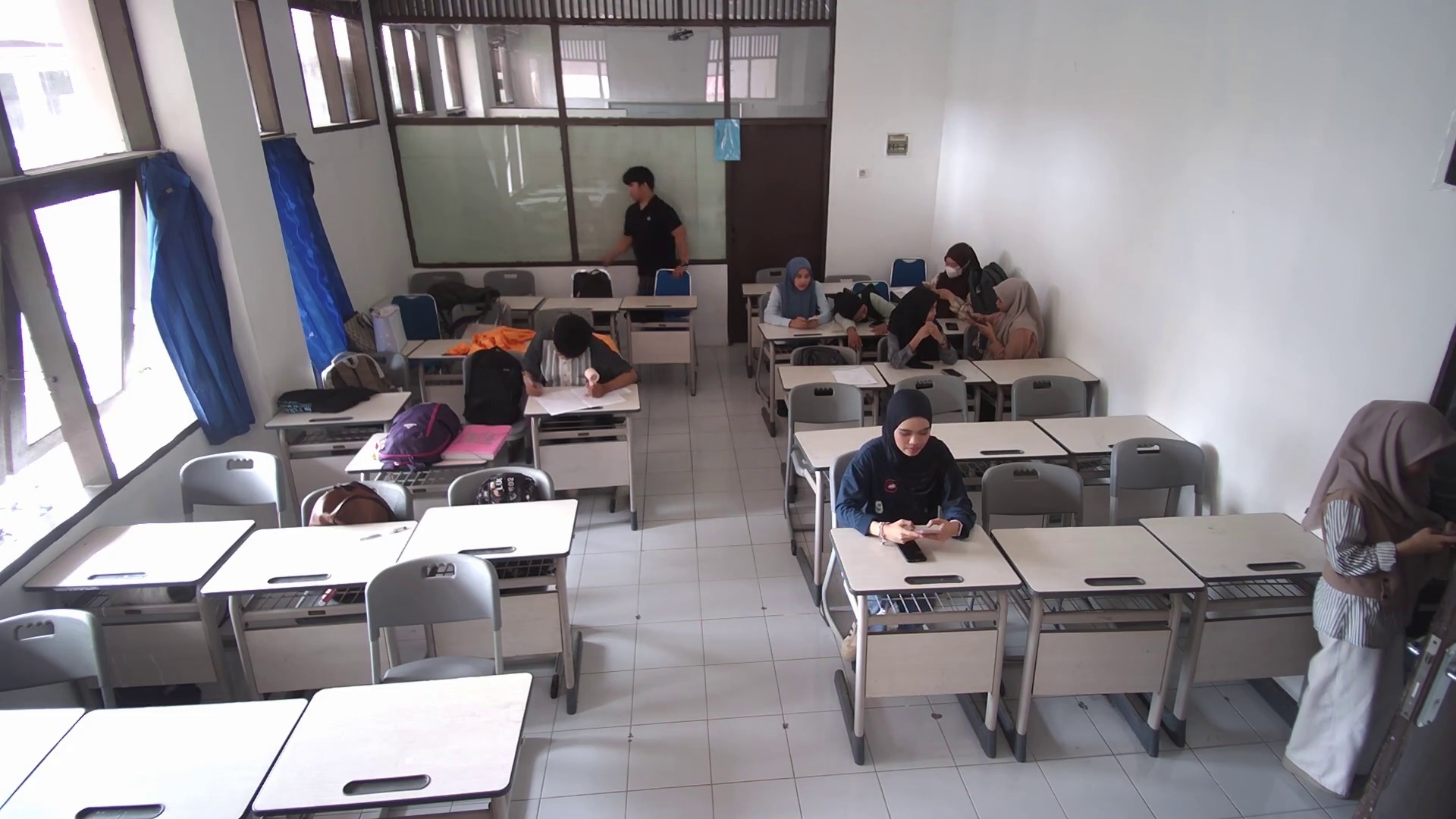 Student Action Recognition - Roboflow Universe