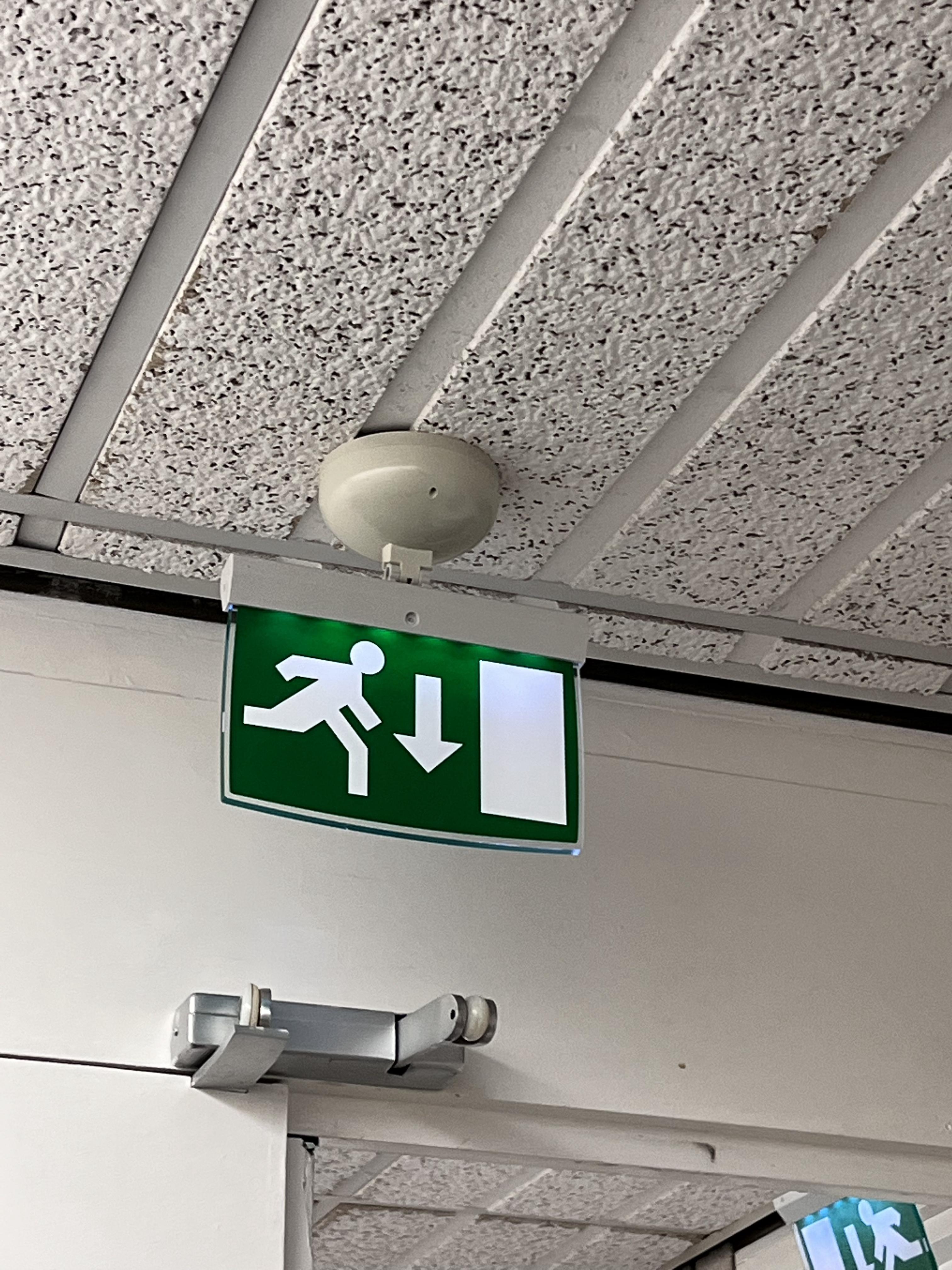 exit sign finde Object Detection Model by QW