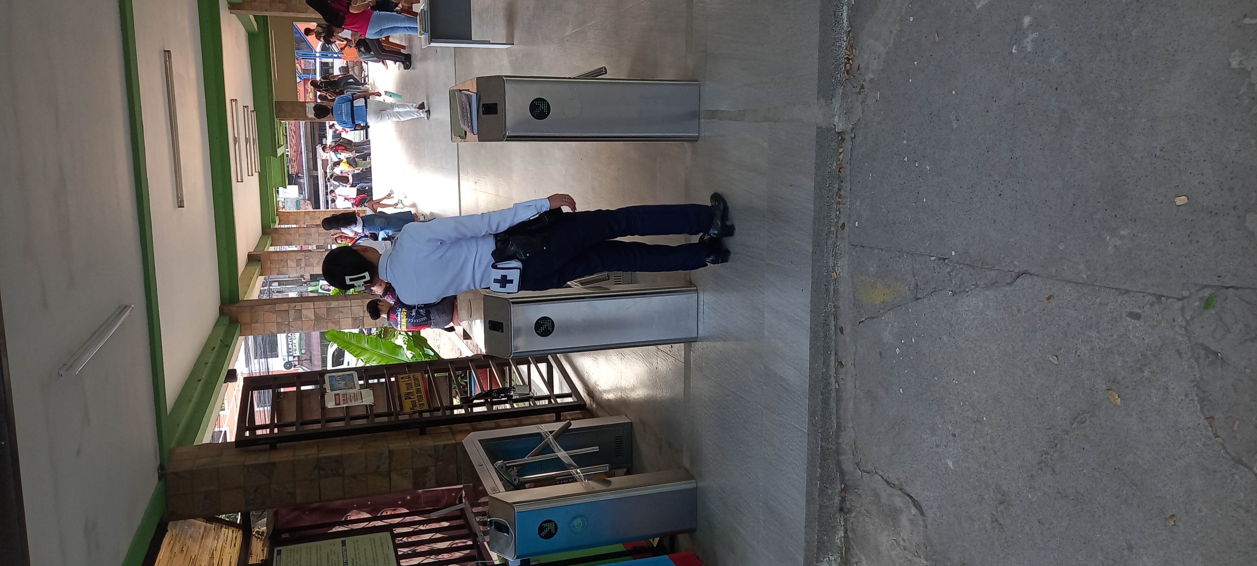 Security and Weapon Detection Instance Segmentation Model by MS THESIS