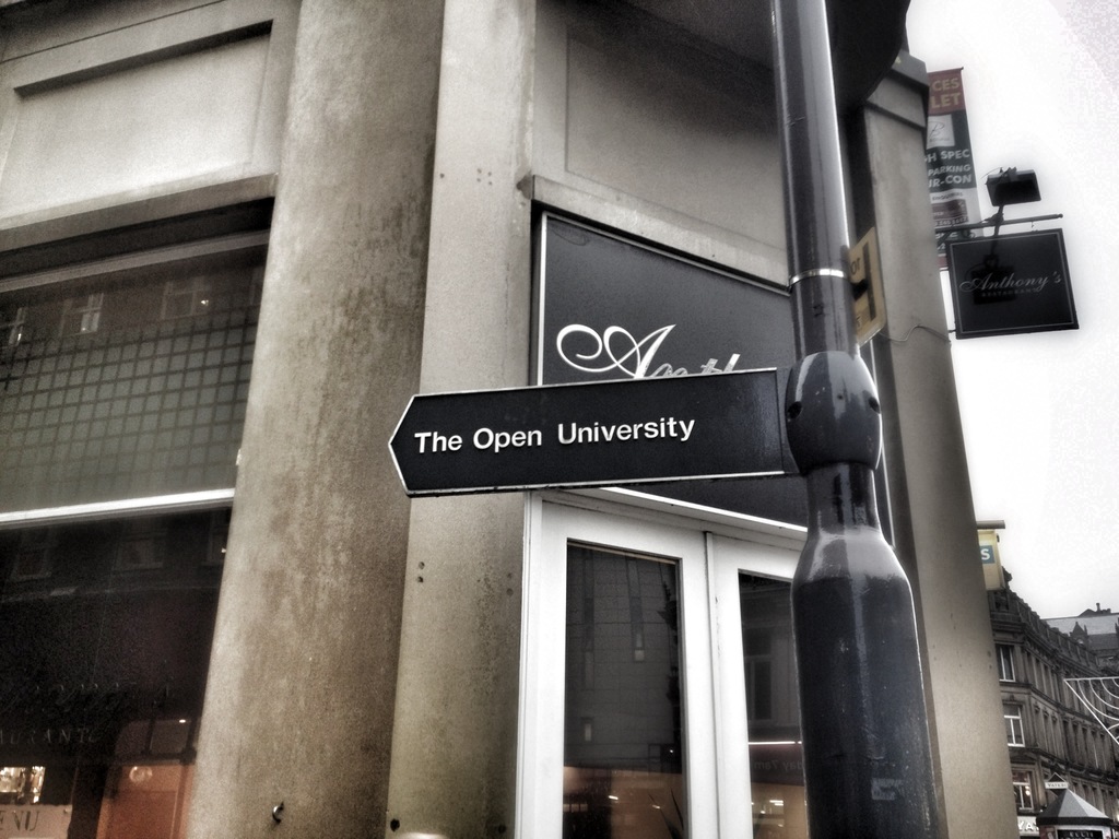 Indoor objects detection Object Detection Dataset and Pre-Trained Model by ProyectoI