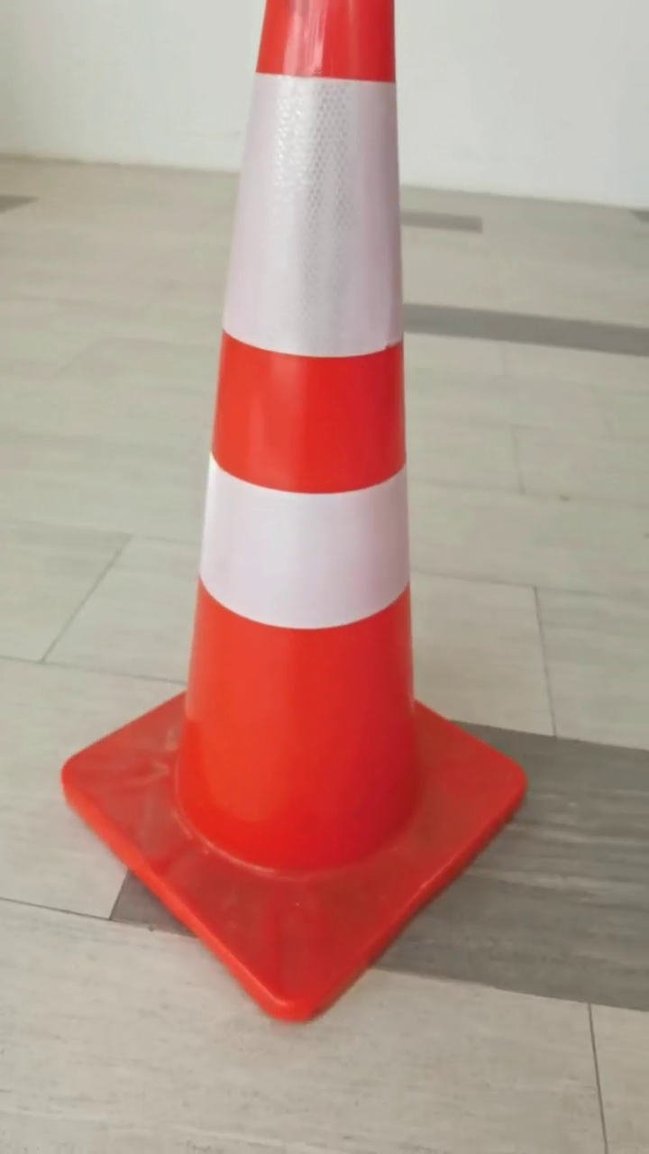 train_traffic_cone Object Detection Dataset by Objectdetection