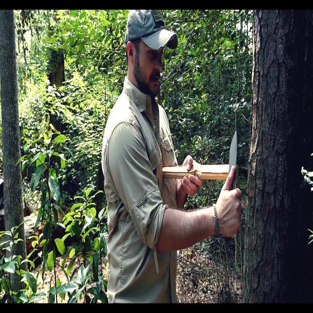 people holding knives Object Detection Dataset by tylerworkspace