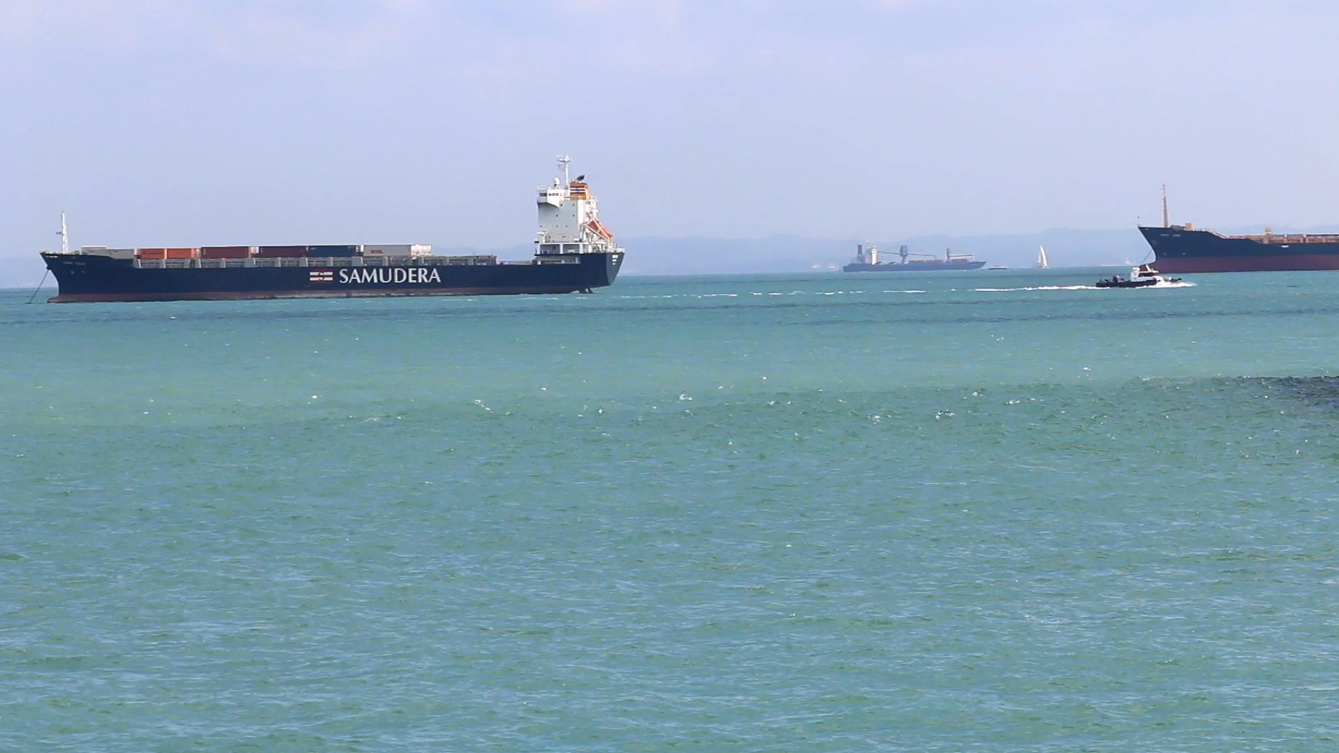 ship detection (ship-detection-xvhzj) - Roboflow Universe