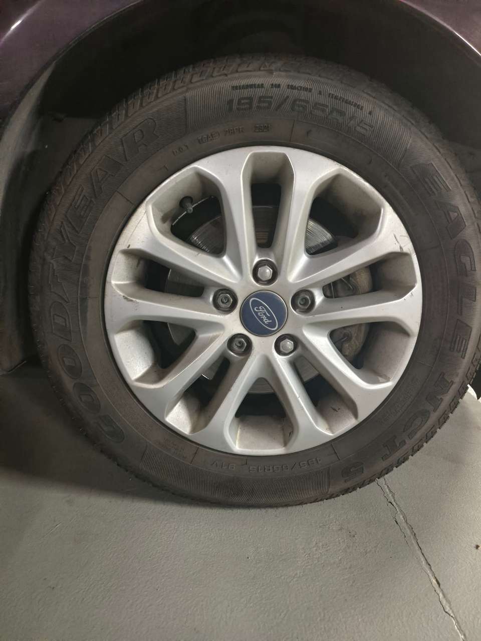 Tire Bolt Recognition Object Detection Dataset and Pre-Trained Model by evision