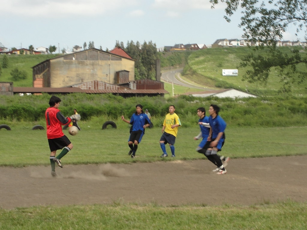 football (football-n7zqx) - Roboflow Universe