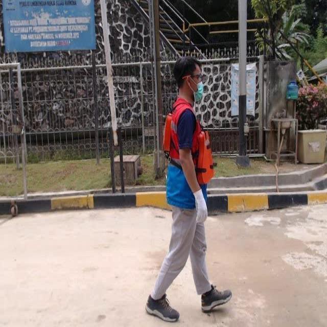 Capstone Reflective Vests 1 Object Detection Dataset V2 2024 04 16