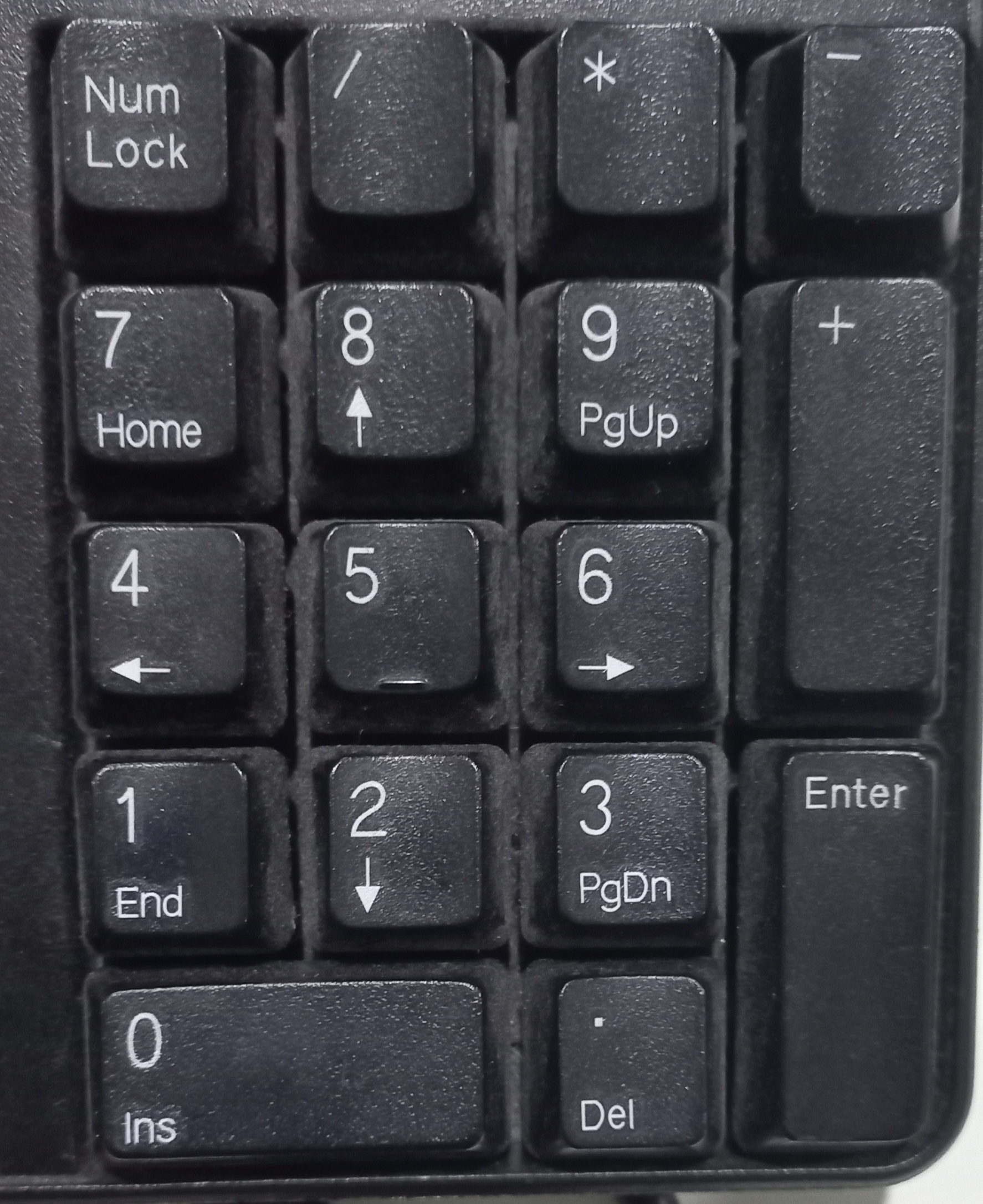 Bounding Keyboard Object Detection Dataset And Pre Trained Model By Politeknik Negeri Batam