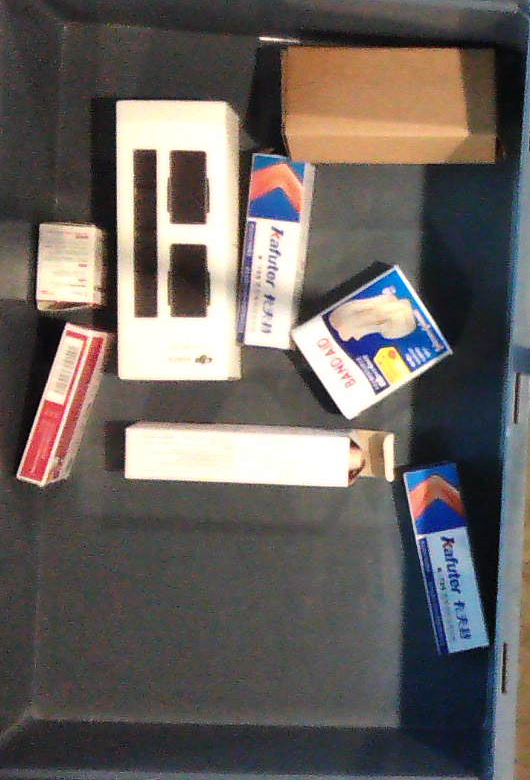 Medicine_and_Bottles Instance Segmentation Dataset and Pre-Trained Model by Ayas Workspace