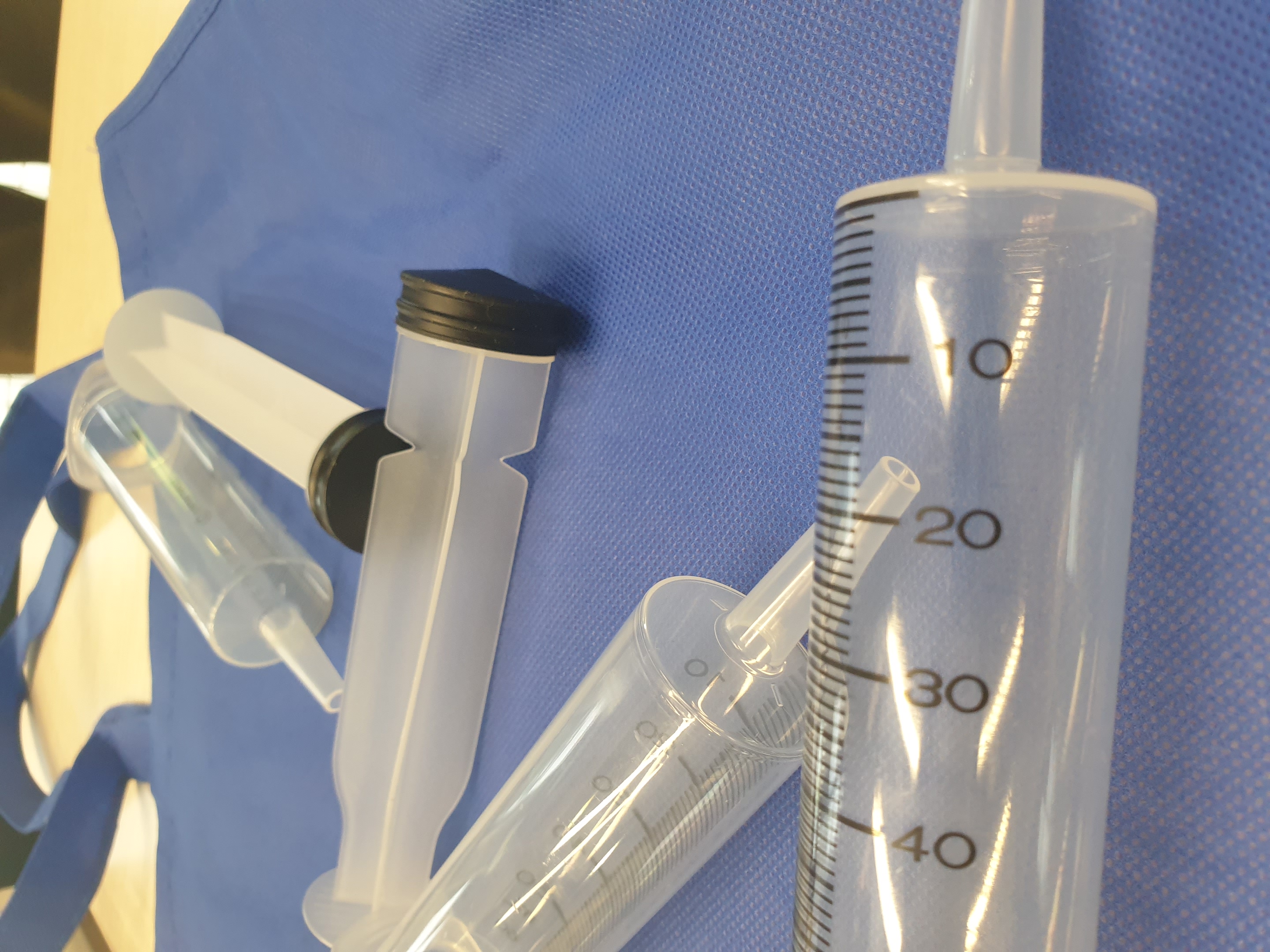 syringe_dataset_annotated_6_3 Object Detection Dataset by Kennard