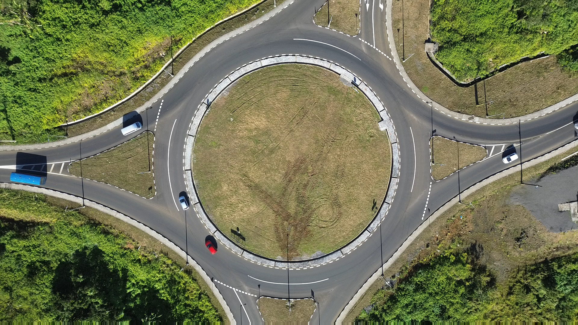 Roundabout vehicle count Object Detection Dataset by Ophelie