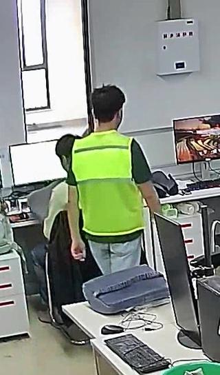 jacket Object Detection Dataset by Anomaly