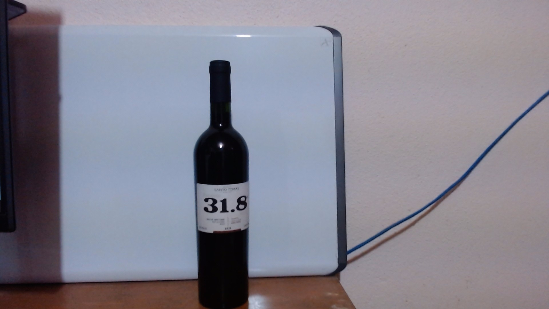 Wine box Instance Segmentation Dataset and Pre-Trained Model by Caja vino