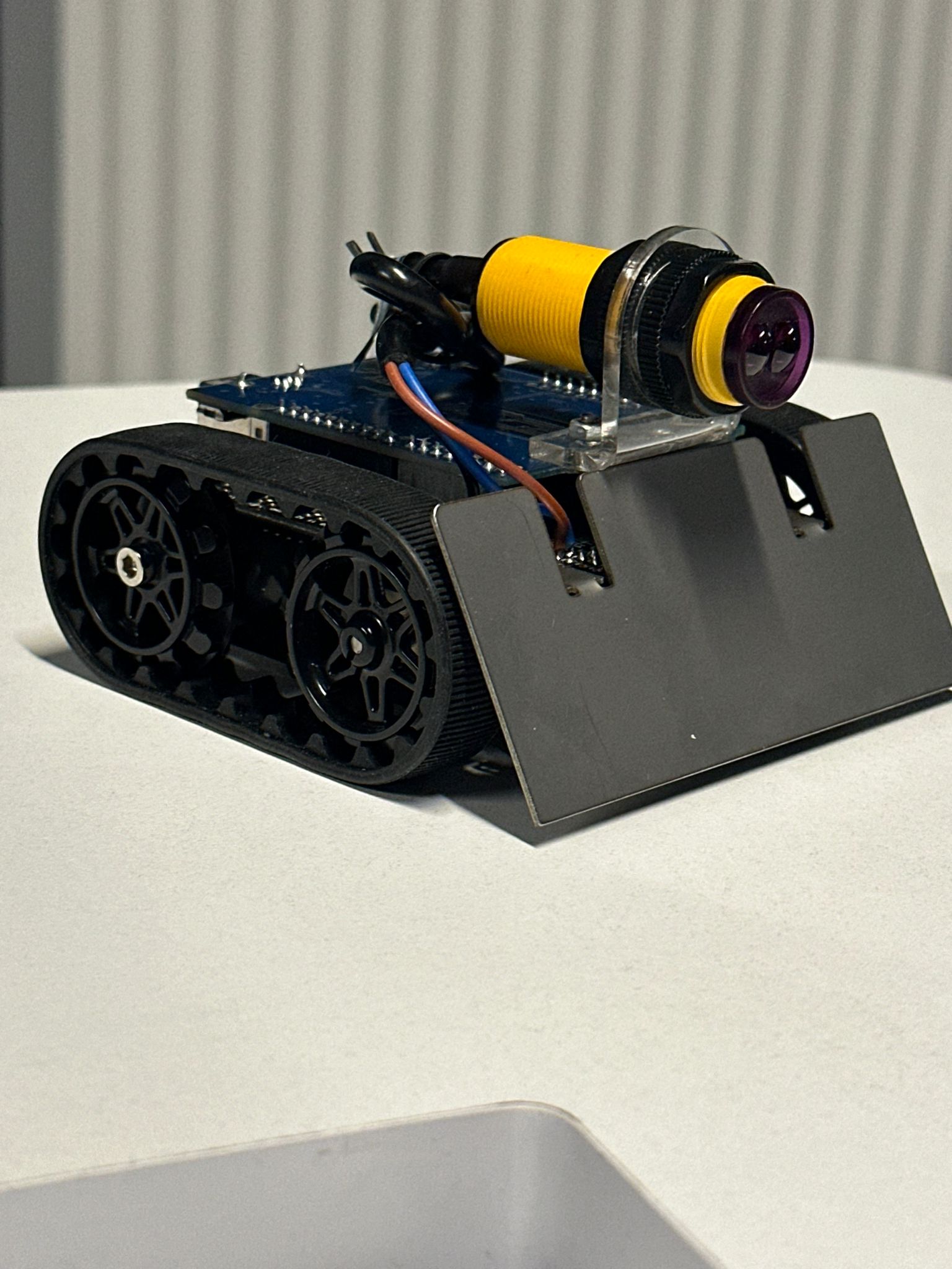 Training Yolo (training-yolo-xavpg) - Roboflow Universe