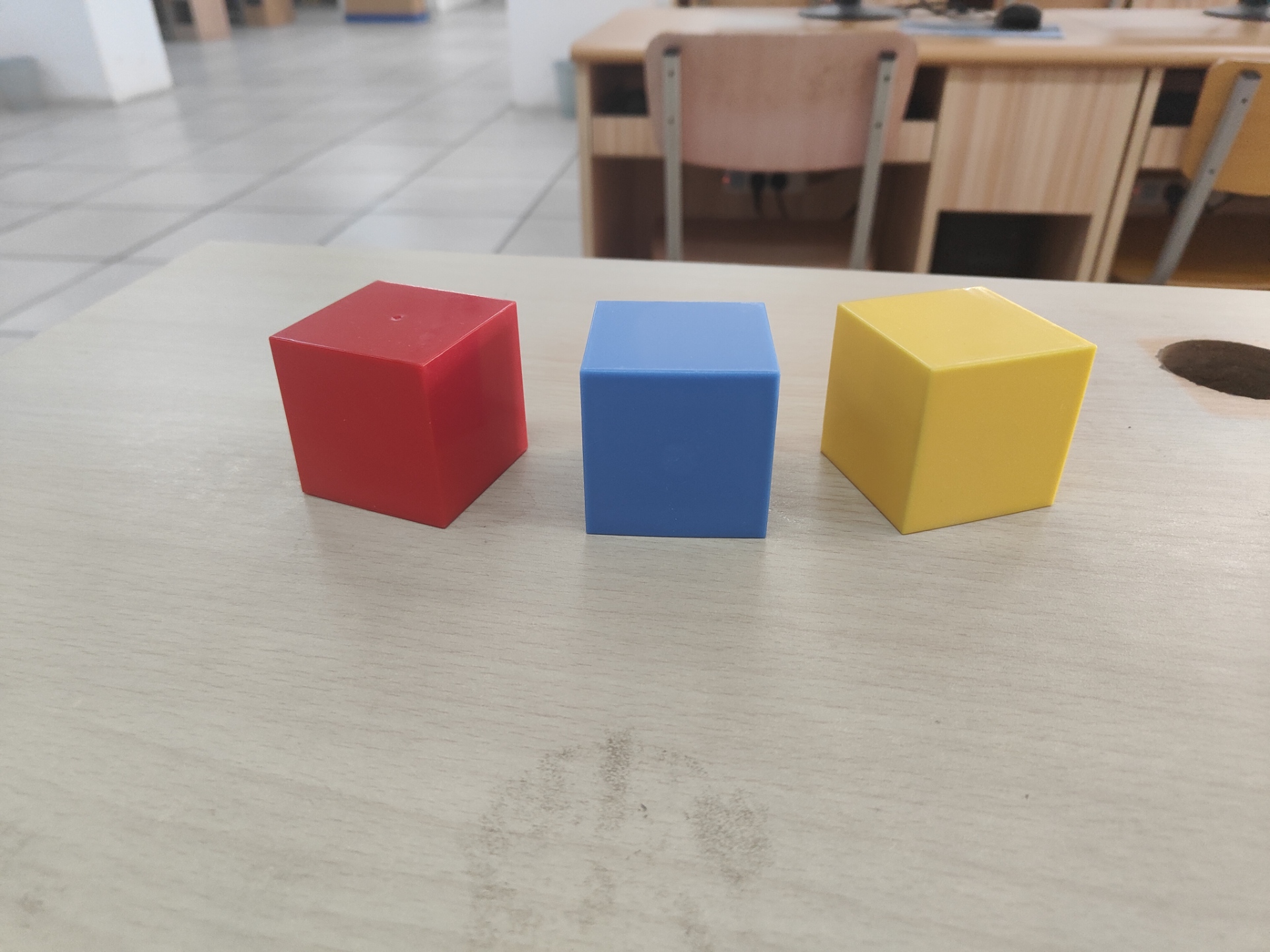 square_pick Object Detection Dataset and Pre-Trained Model by Colored Cubes