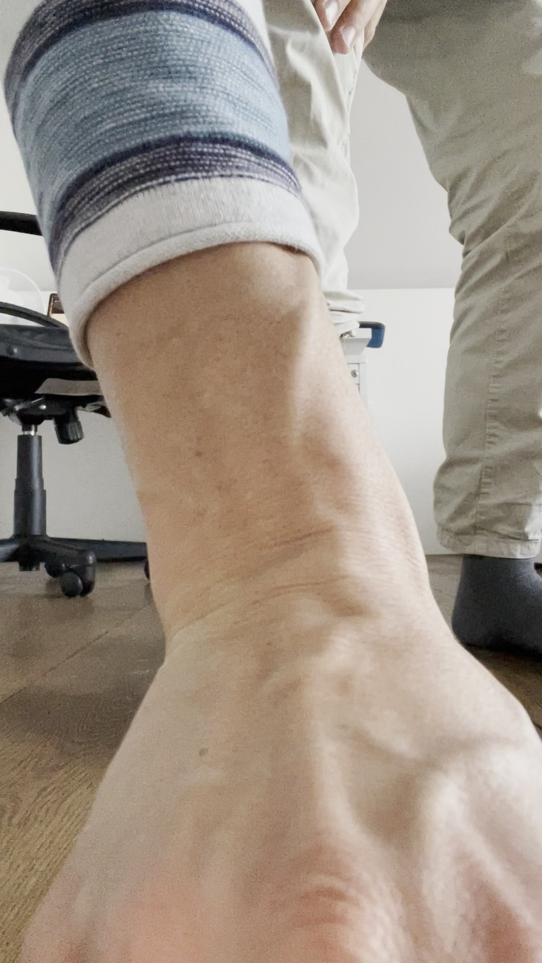 Foot Detection OBB Instance Segmentation Model by Public