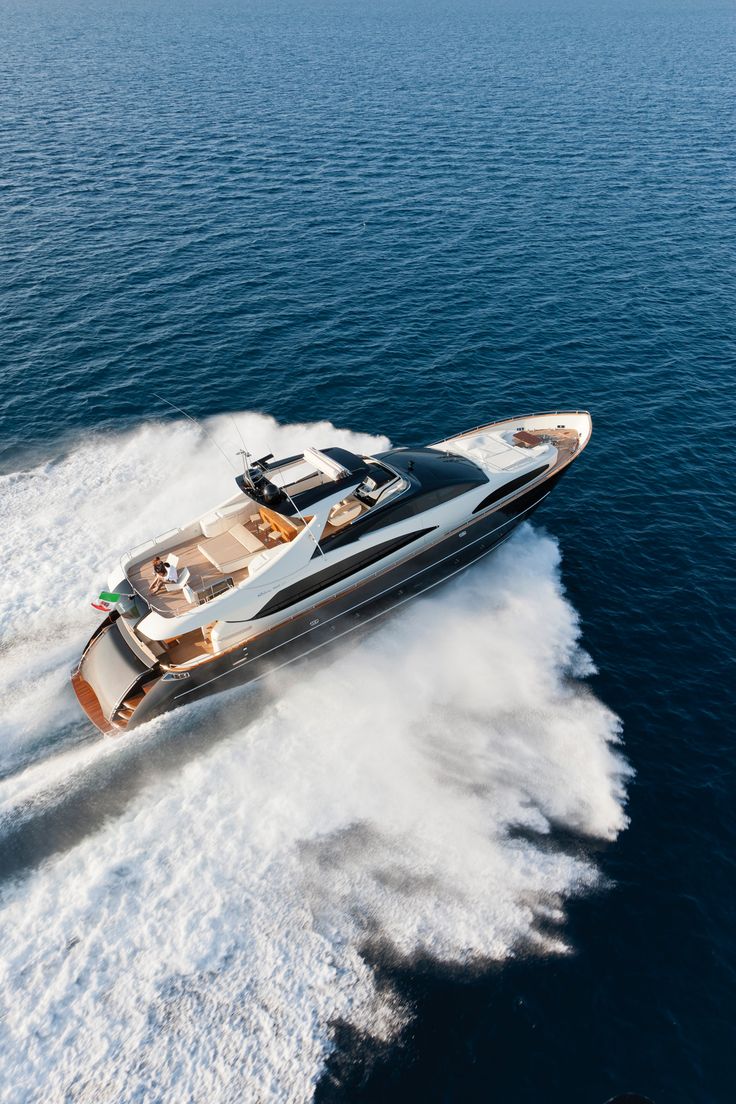 Boat Classifications - Roboflow Universe