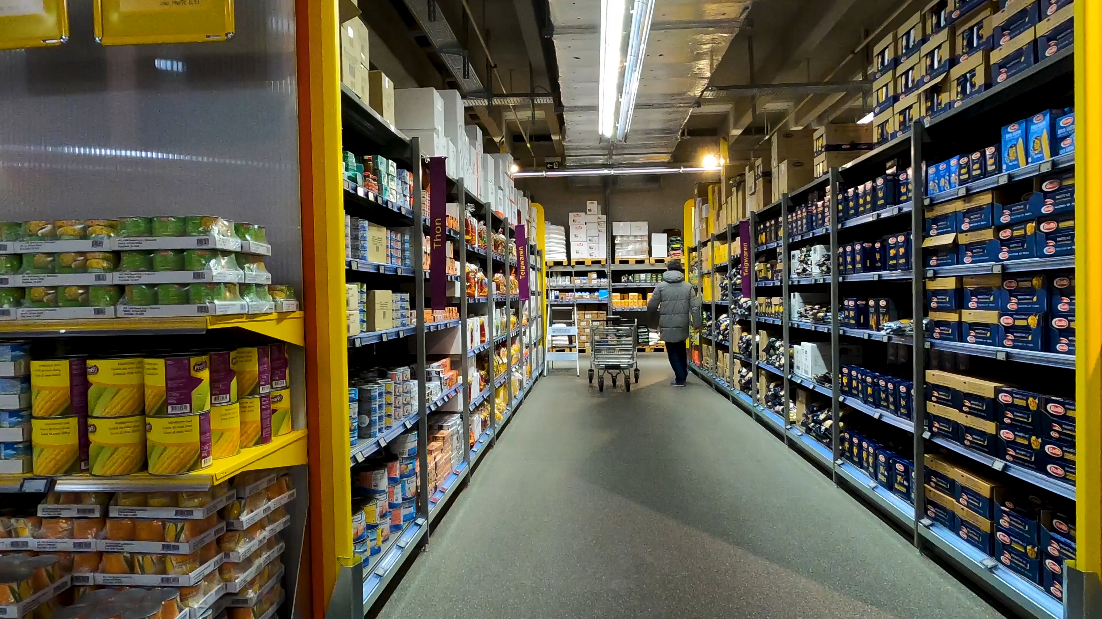 Mall Aisle Object Detection Dataset by workspace