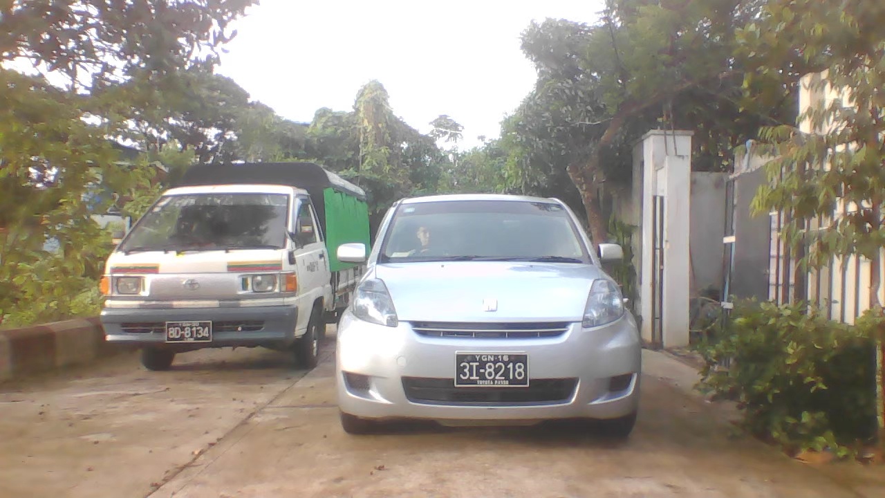 Multi_cars Object Detection Model by Yangon Technological University