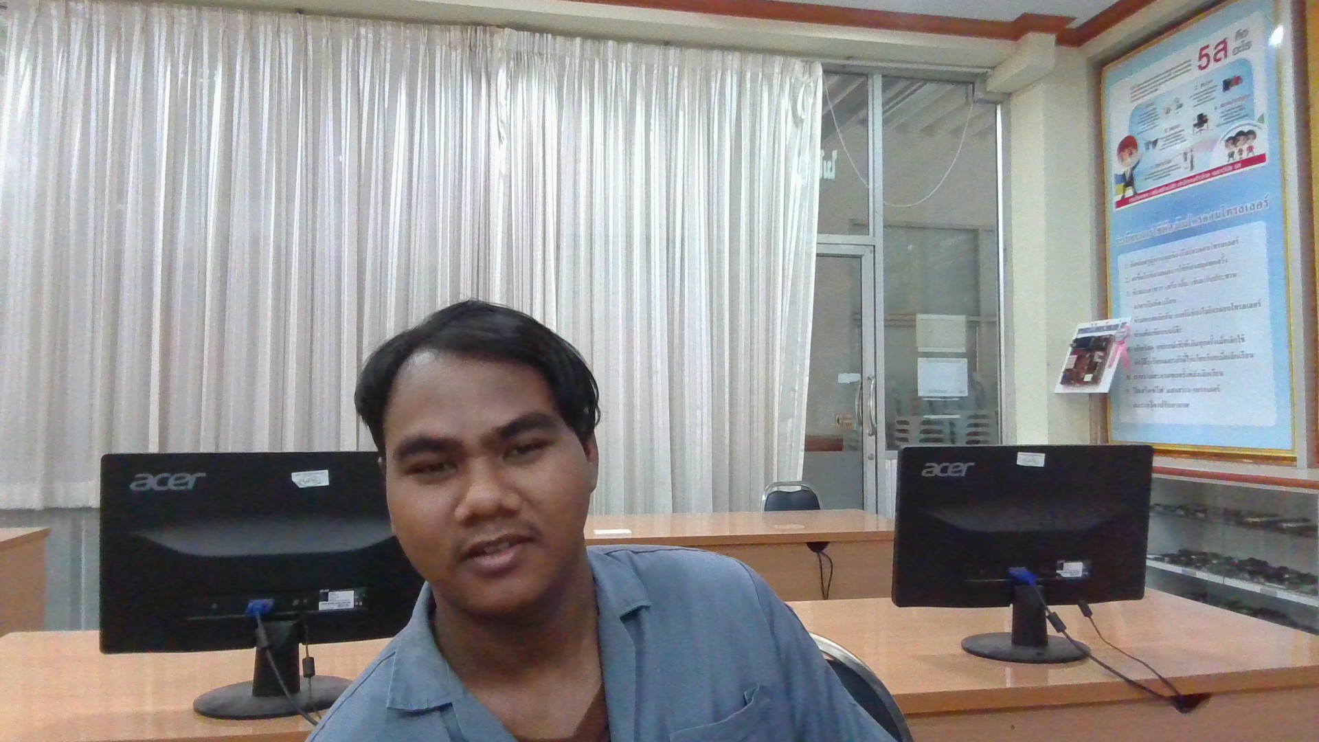 YOLO (yolo-ryjmw) - Roboflow Universe