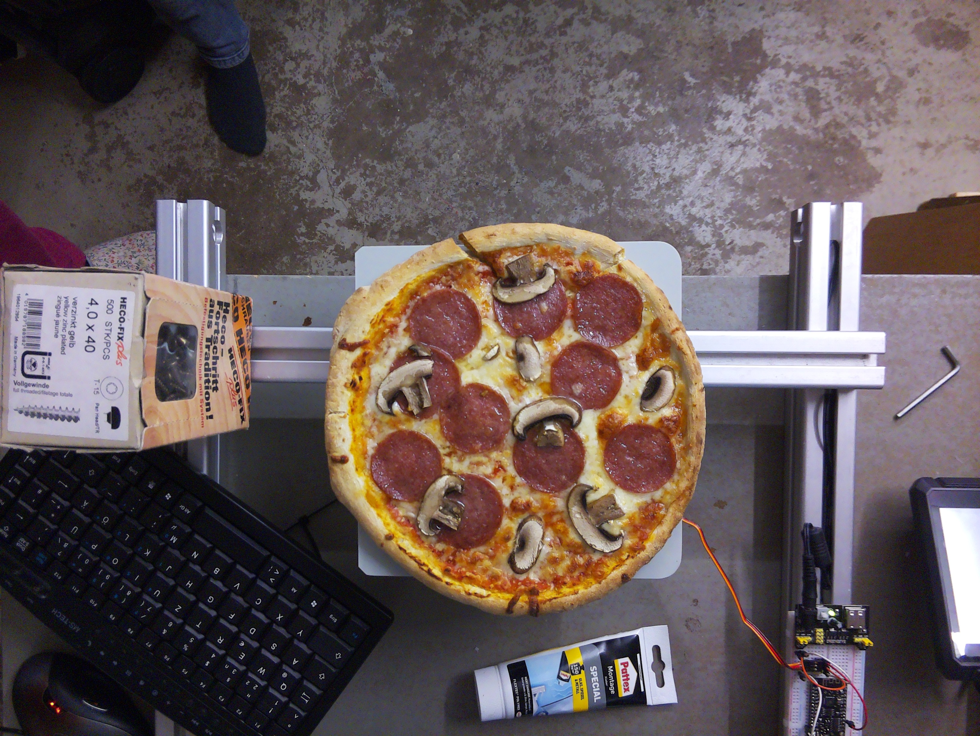 pizza-pepperoni-mid-v2 Object Detection Dataset and Pre-Trained Model by Stefan Blattmann