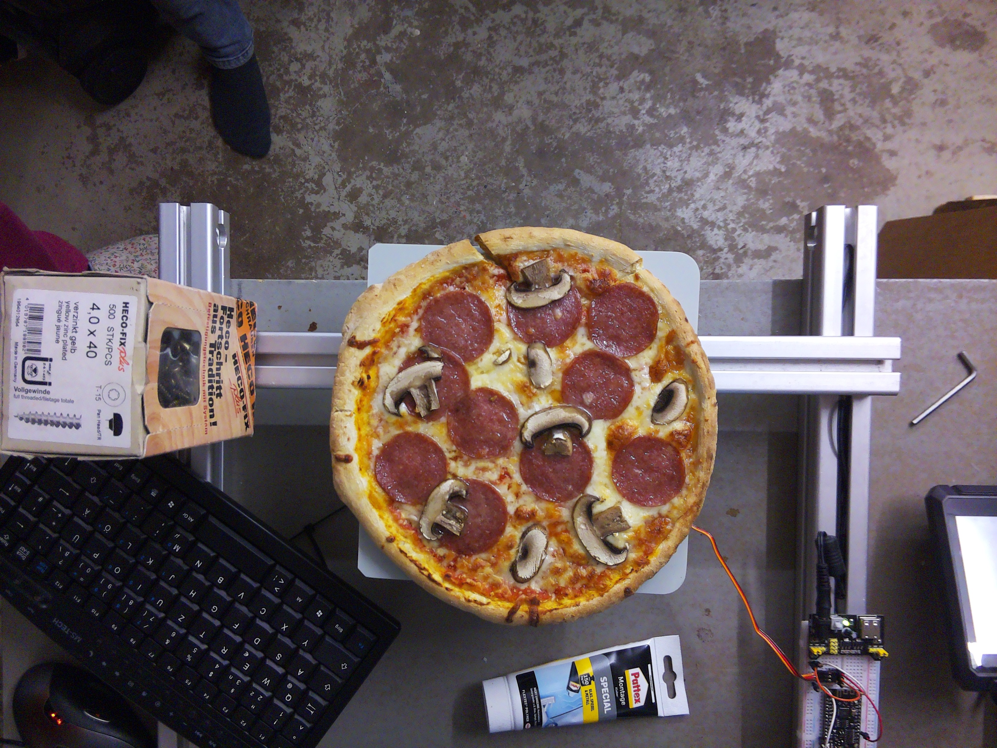 Pepperoni-Pizza Object Detection Model by Stefan Blattmann