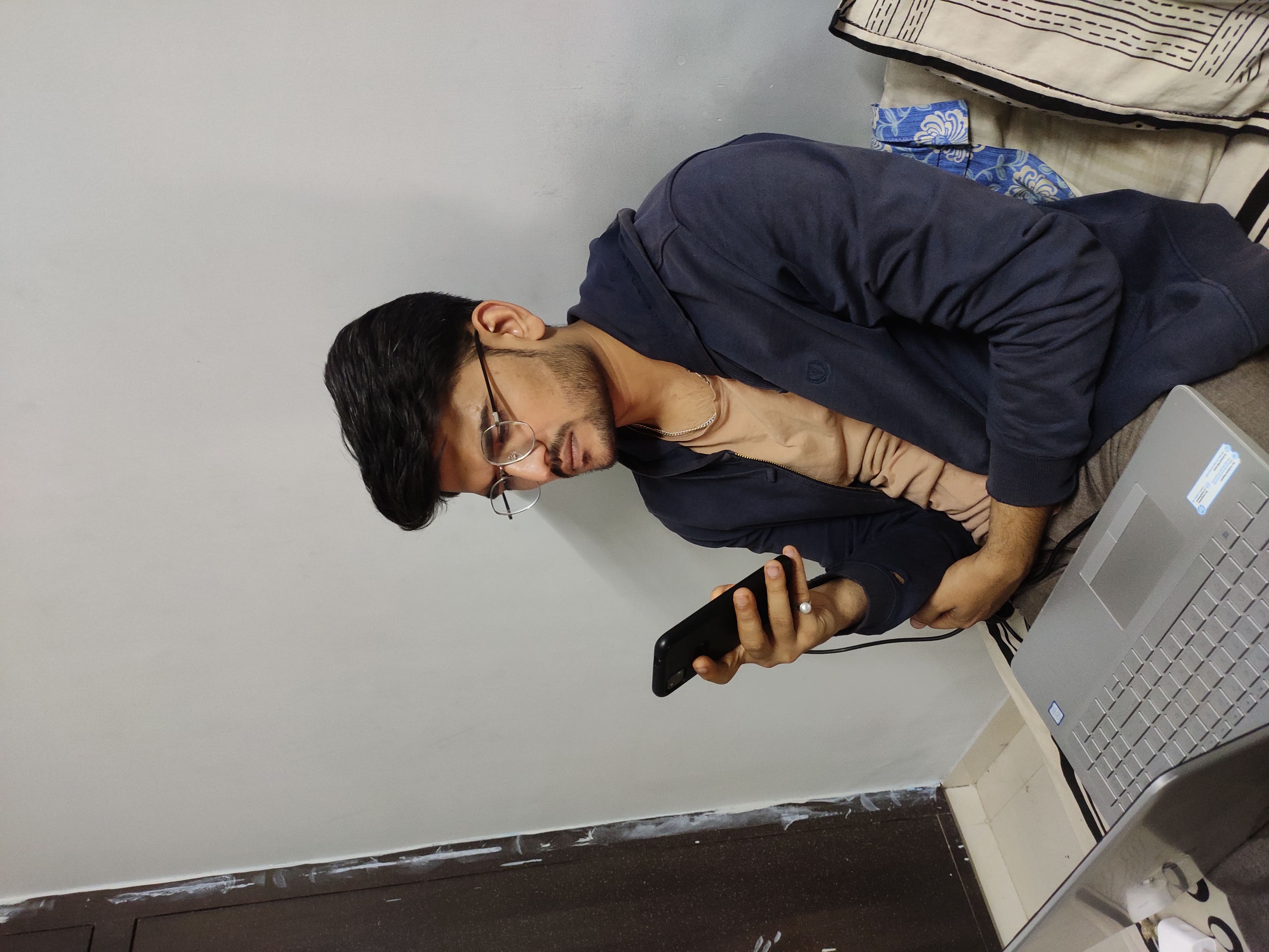 Mobile Use Object Detection Dataset by RedVision