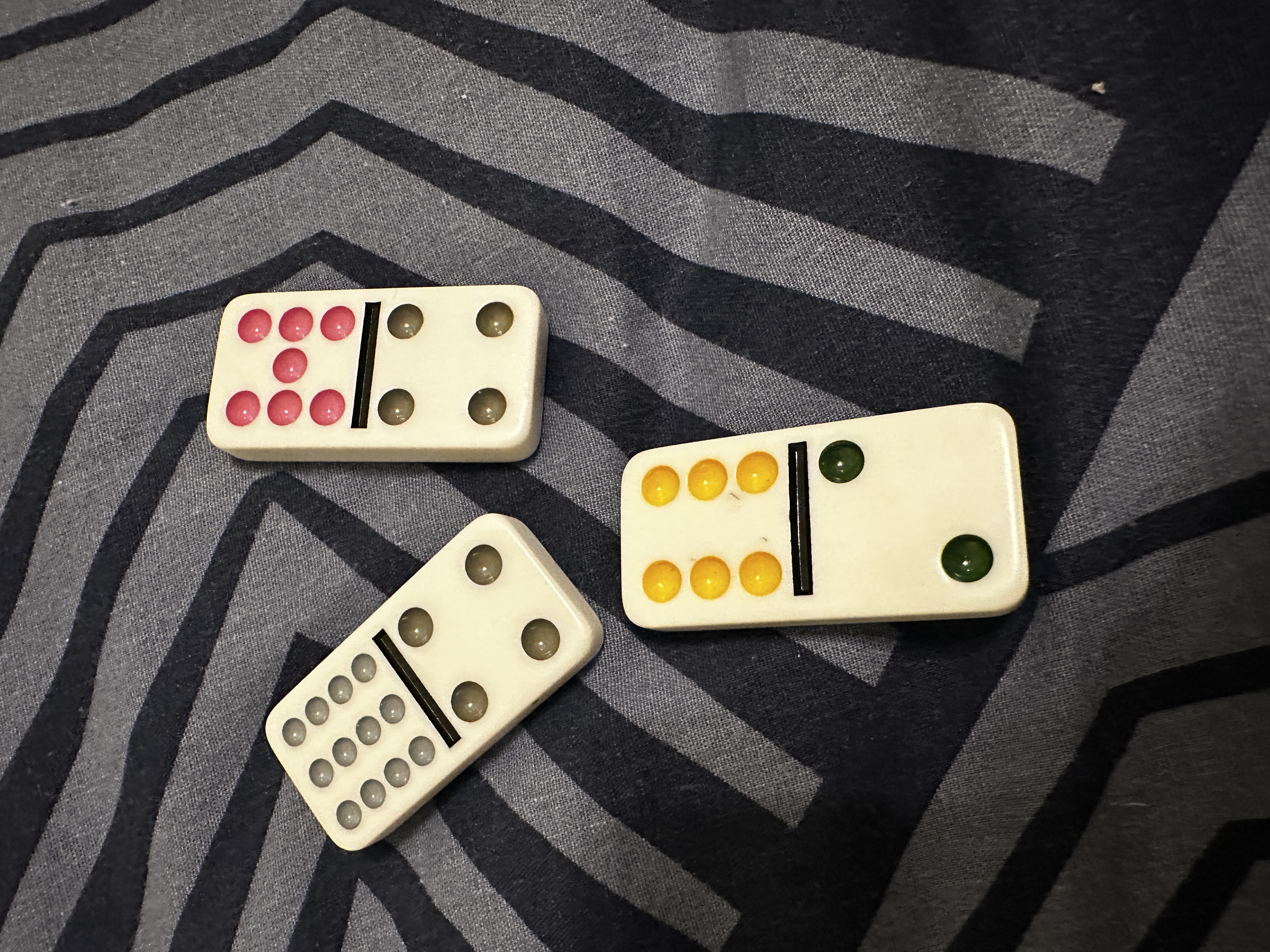 Domino-tile-tracker Object Detection Dataset by exampleproject